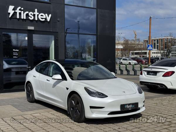 Balts Tesla Model 3 2021 Tallina, ar dzinēja tilpumu 0.00 L un nobraukumu 101 tūkst. km par 23990 €, foto 4 vietnē AUTOMOTO.COM.LV