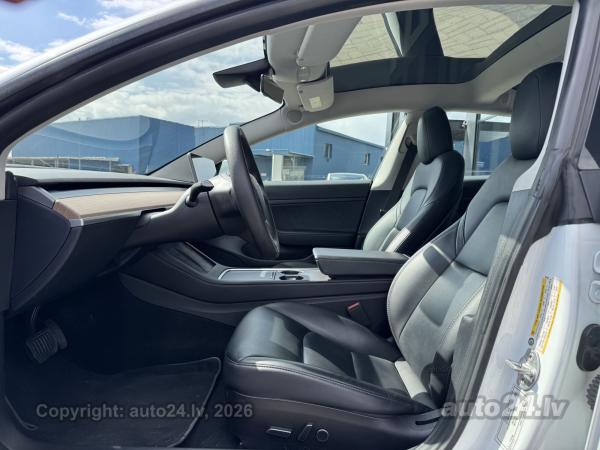 Balts Tesla Model 3 2021 Tallina, ar dzinēja tilpumu 0.00 L un nobraukumu 101 tūkst. km par 23990 €, foto 10 vietnē AUTOMOTO.COM.LV