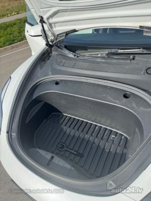 White Tesla Model 3 2021 in Tallinn, with an engine capacity of 0.00 L and mileage of 102 thousand km for 27500 €, photo 5 on AUTOMOTO.COM.LV