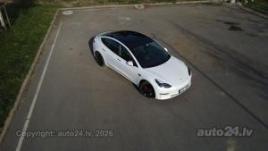 White Tesla Model 3 2021 in Tallinn, with an engine capacity of 0.00 L and mileage of 102 thousand km for 27500 €, photo 13 on AUTOMOTO.COM.LV