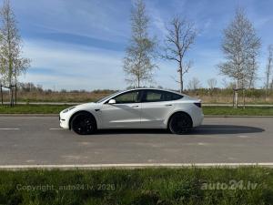 White Tesla Model 3 2021 in Tallinn, with an engine capacity of 0.00 L and mileage of 102 thousand km for 27500 €, photo 18 on AUTOMOTO.COM.LV