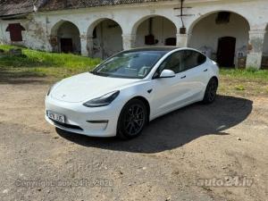 Белый Тесла Модель 3 2021 в Таллин, объемом двигателя 0.00 л и пробегом 93 тыс. км за 18000 €, фото  на AUTOMOTO.COM.LV