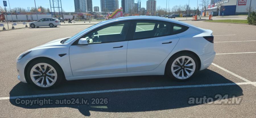 White Tesla Model 3 2021 in Tallinn, with an engine capacity of 0.00 L and mileage of 87 thousand km for 27400 €, photo 5 on AUTOMOTO.COM.LV