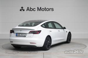 Balts Tesla Model 3 2021 Tallina, ar dzinēja tilpumu 0.00 L un nobraukumu 103 tūkst. km par 28490 €, foto 5 vietnē AUTOMOTO.COM.LV