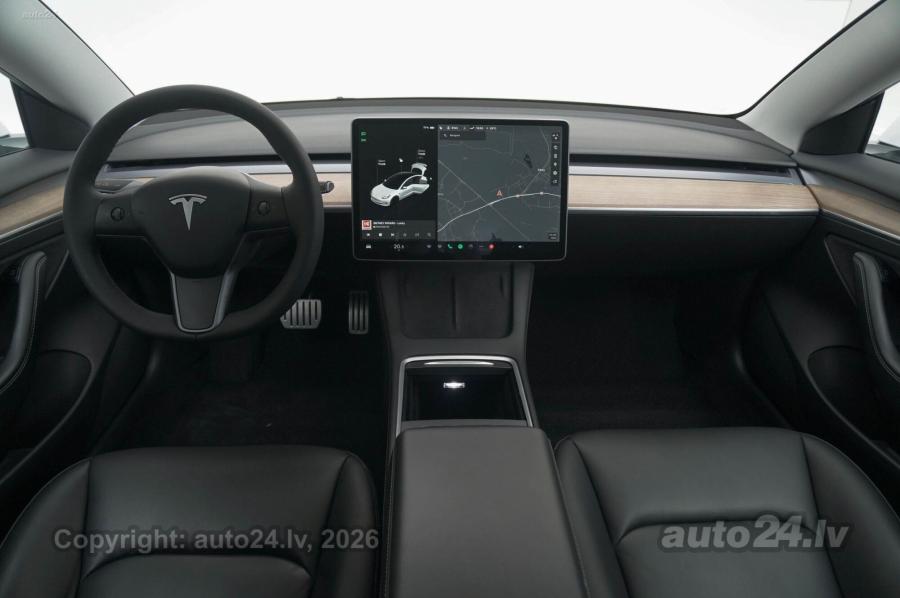 Balts Tesla Model 3 2021 Tallina, ar dzinēja tilpumu 0.00 L un nobraukumu 103 tūkst. km par 28490 €, foto 9 vietnē AUTOMOTO.COM.LV