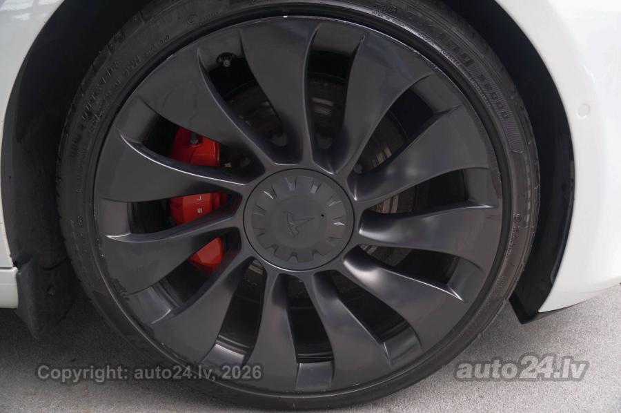 Balts Tesla Model 3 2021 Tallina, ar dzinēja tilpumu 0.00 L un nobraukumu 103 tūkst. km par 28490 €, foto 19 vietnē AUTOMOTO.COM.LV