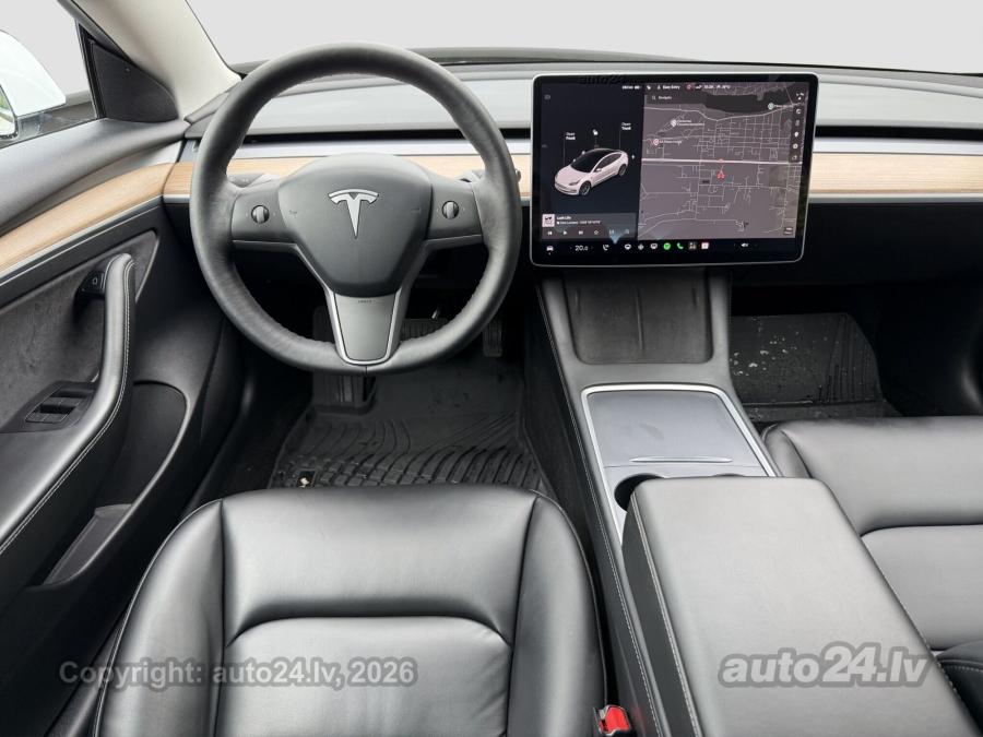 Белый Тесла Модель 3 2021 в Пярну, объемом двигателя 0.00 л и пробегом 103 тыс. км за 25900 €, фото 7 на AUTOMOTO.COM.LV