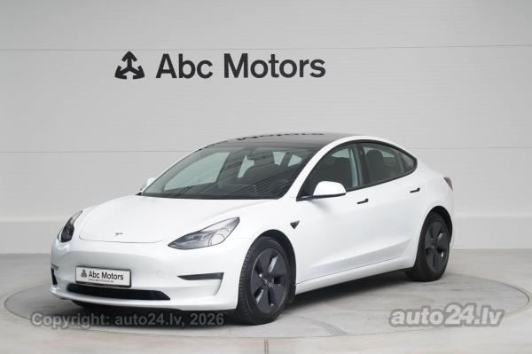 Balts Tesla Model 3 2021 Tallina, ar dzinēja tilpumu 0.00 L un nobraukumu 70 tūkst. km par 31990 €, foto 1 vietnē AUTOMOTO.COM.LV