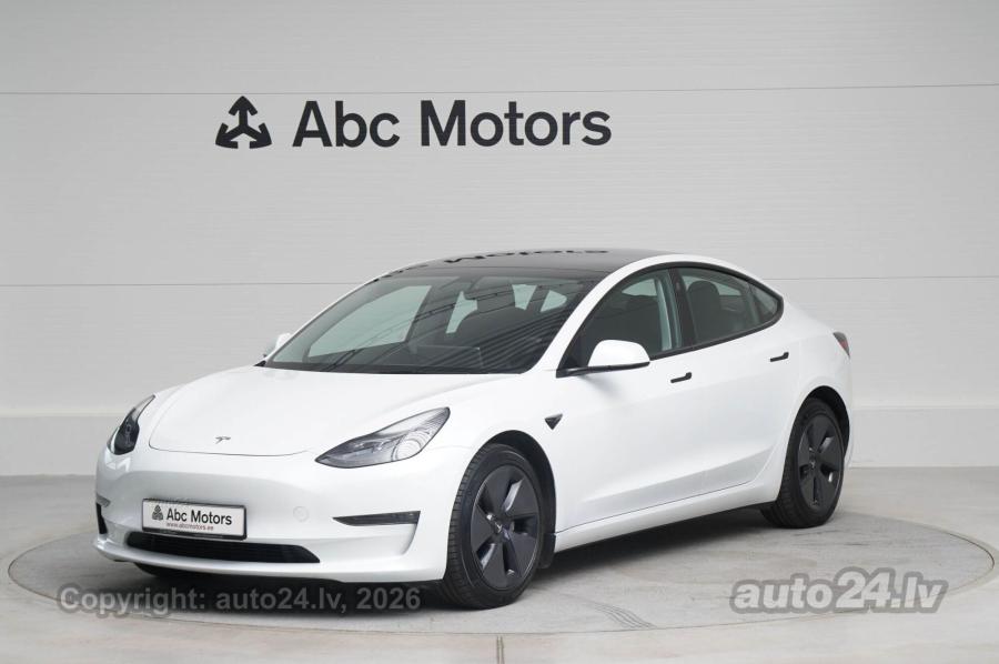 Balts Tesla Model 3 2021 Tallina, ar dzinēja tilpumu 0.00 L un nobraukumu 70 tūkst. km par 31990 €, foto 1 vietnē AUTOMOTO.COM.LV