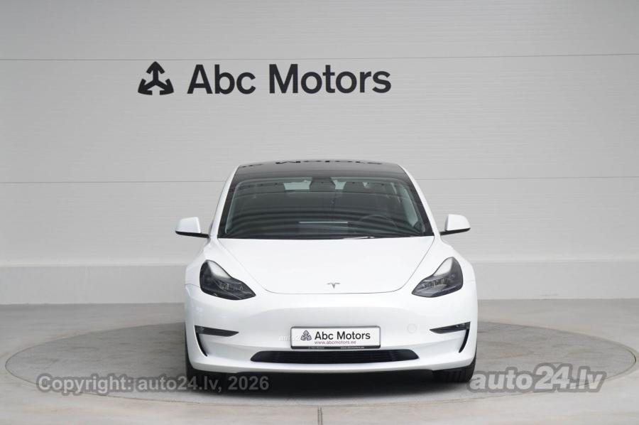 Balts Tesla Model 3 2021 Tallina, ar dzinēja tilpumu 0.00 L un nobraukumu 70 tūkst. km par 31990 €, foto 3 vietnē AUTOMOTO.COM.LV