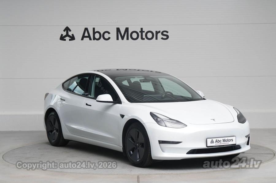 Balts Tesla Model 3 2021 Tallina, ar dzinēja tilpumu 0.00 L un nobraukumu 70 tūkst. km par 31990 €, foto 4 vietnē AUTOMOTO.COM.LV