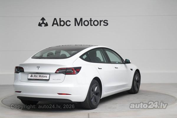 Balts Tesla Model 3 2021 Tallina, ar dzinēja tilpumu 0.00 L un nobraukumu 70 tūkst. km par 31990 €, foto 4 vietnē AUTOMOTO.COM.LV