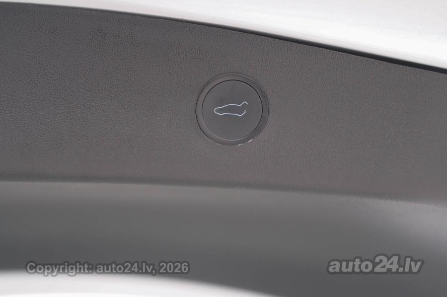 Balts Tesla Model 3 2021 Tallina, ar dzinēja tilpumu 0.00 L un nobraukumu 70 tūkst. km par 31990 €, foto 12 vietnē AUTOMOTO.COM.LV