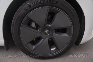 Balts Tesla Model 3 2021 Tallina, ar dzinēja tilpumu 0.00 L un nobraukumu 70 tūkst. km par 31990 €, foto 18 vietnē AUTOMOTO.COM.LV