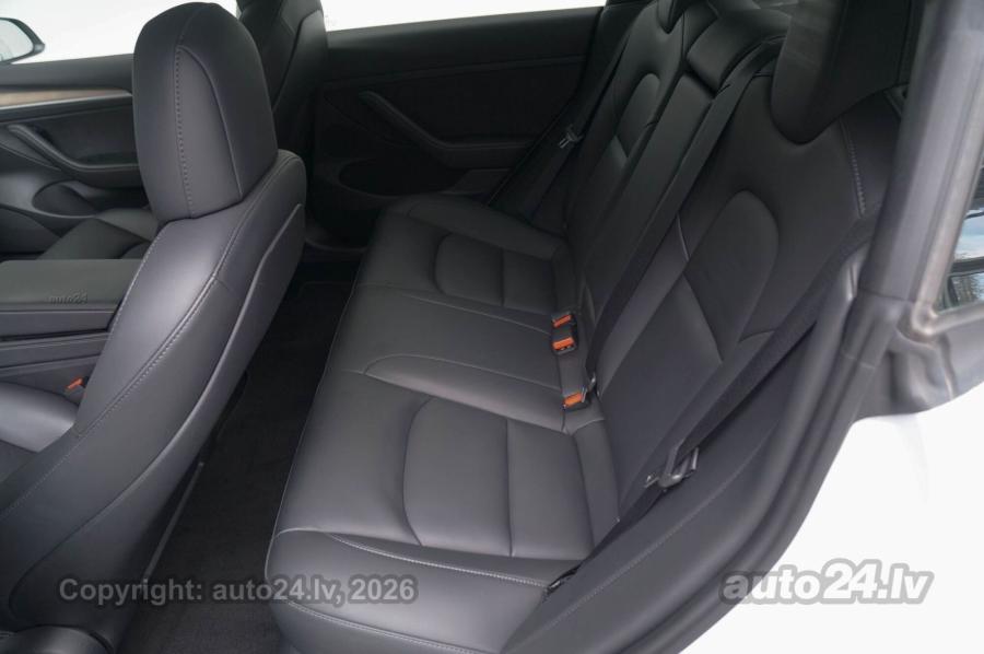 Balts Tesla Model 3 2021 Tallina, ar dzinēja tilpumu 0.00 L un nobraukumu 70 tūkst. km par 31990 €, foto 19 vietnē AUTOMOTO.COM.LV