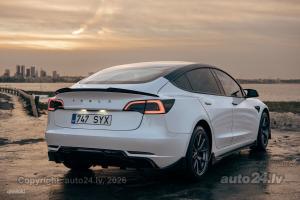 Balts Tesla Model 3 2021 Tallina, ar dzinēja tilpumu 0.00 L un nobraukumu 85 tūkst. km par 24000 €, foto 5 vietnē AUTOMOTO.COM.LV