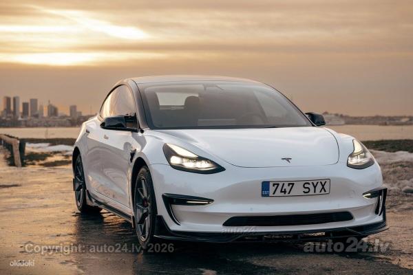 Balts Tesla Model 3 2021 Tallina, ar dzinēja tilpumu 0.00 L un nobraukumu 85 tūkst. km par 24000 €, foto 5 vietnē AUTOMOTO.COM.LV