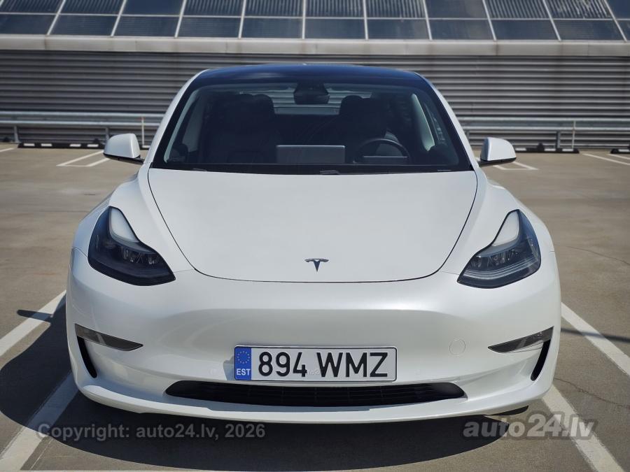 Balts Tesla Model 3 2021 Tallina, ar dzinēja tilpumu 0.00 L un nobraukumu 91 tūkst. km par 29000 €, foto 3 vietnē AUTOMOTO.COM.LV