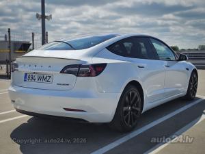 Balts Tesla Model 3 2021 Tallina, ar dzinēja tilpumu 0.00 L un nobraukumu 91 tūkst. km par 29000 €, foto 7 vietnē AUTOMOTO.COM.LV