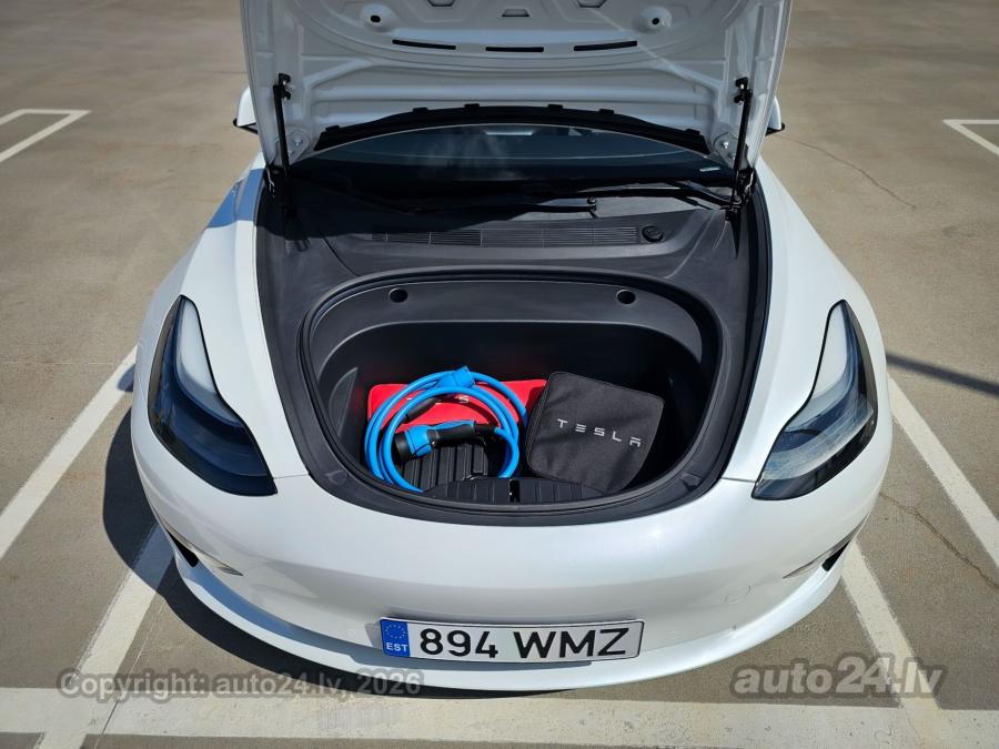 Balts Tesla Model 3 2021 Tallina, ar dzinēja tilpumu 0.00 L un nobraukumu 91 tūkst. km par 29000 €, foto 9 vietnē AUTOMOTO.COM.LV