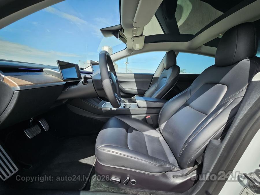 Balts Tesla Model 3 2021 Tallina, ar dzinēja tilpumu 0.00 L un nobraukumu 91 tūkst. km par 29000 €, foto 18 vietnē AUTOMOTO.COM.LV