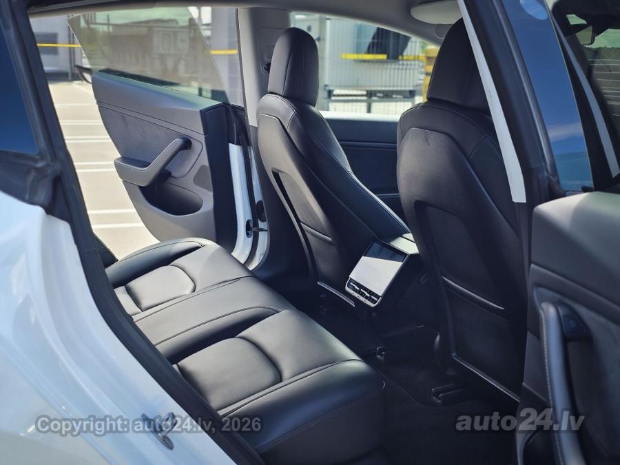 Balts Tesla Model 3 2021 Tallina, ar dzinēja tilpumu 0.00 L un nobraukumu 91 tūkst. km par 29000 €, foto 21 vietnē AUTOMOTO.COM.LV