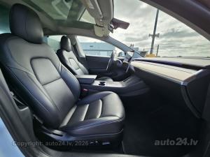 Balts Tesla Model 3 2021 Tallina, ar dzinēja tilpumu 0.00 L un nobraukumu 91 tūkst. km par 29000 €, foto 24 vietnē AUTOMOTO.COM.LV