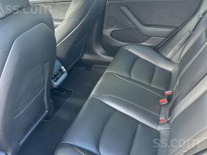 Balts Tesla Model 3 2021 Rīga, ar dzinēja tilpumu 0.00 L un nobraukumu 113 tūkst. km par 25000 €, foto 18 vietnē AUTOMOTO.COM.LV