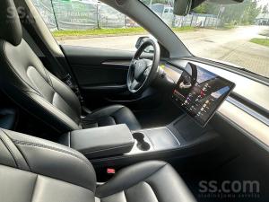 Balts Tesla Model 3 2021 Rīga, ar dzinēja tilpumu 0.00 L un nobraukumu 113 tūkst. km par 25000 €, foto 22 vietnē AUTOMOTO.COM.LV