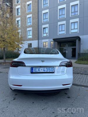 Balts Tesla Model 3 2021 Rīga, ar dzinēja tilpumu 0.00 L un nobraukumu 131 tūkst. km par 24000 €, foto 7 vietnē AUTOMOTO.COM.LV