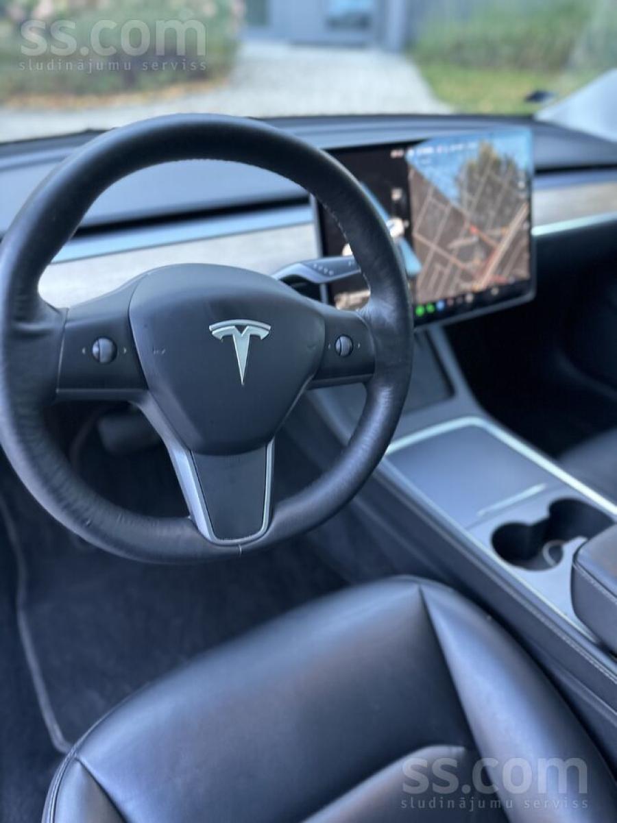 Balts Tesla Model 3 2021 Rīga, ar dzinēja tilpumu 0.00 L un nobraukumu 131 tūkst. km par 24000 €, foto 15 vietnē AUTOMOTO.COM.LV