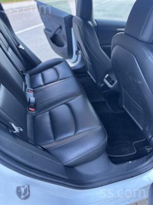 Balts Tesla Model 3 2021 Rīga, ar dzinēja tilpumu 0.00 L un nobraukumu 131 tūkst. km par 24000 €, foto 17 vietnē AUTOMOTO.COM.LV