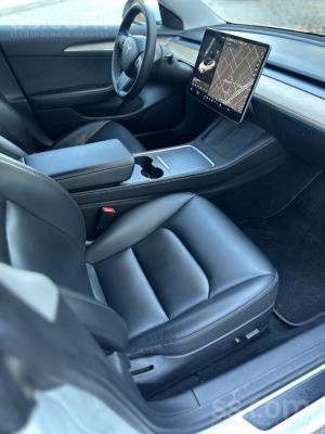 Balts Tesla Model 3 2021 Rīga, ar dzinēja tilpumu 0.00 L un nobraukumu 131 tūkst. km par 24000 €, foto 19 vietnē AUTOMOTO.COM.LV