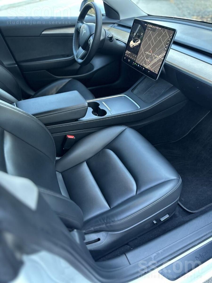 Balts Tesla Model 3 2021 Rīga, ar dzinēja tilpumu 0.00 L un nobraukumu 131 tūkst. km par 24000 €, foto 19 vietnē AUTOMOTO.COM.LV