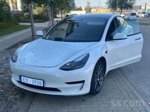 Белый Тесла Модель 3 2021 в Рига, объемом двигателя 0.00 л и пробегом 104 тыс. км за 21000 €, фото 13 на AUTOMOTO.COM.LV