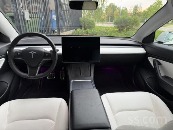 Balts Tesla Model 3 2021 Cēsis, ar dzinēja tilpumu 0.00 L un nobraukumu 129 tūkst. km par 26900 €, foto 10 vietnē AUTOMOTO.COM.LV