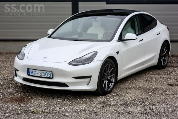 Balts Tesla Model 3 2021 Cēsis, ar dzinēja tilpumu 0.00 L un nobraukumu 129 tūkst. km par 26900 €, foto 3 vietnē AUTOMOTO.COM.LV