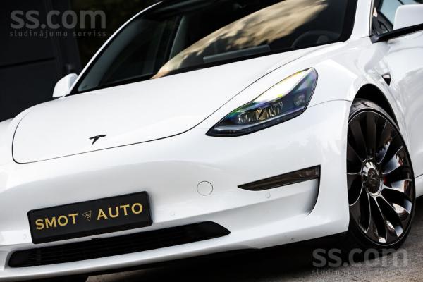 Balts Tesla Model 3 2021 Rīga, ar dzinēja tilpumu 0.00 L un nobraukumu 82 tūkst. km par 28500 €, foto 2 vietnē AUTOMOTO.COM.LV
