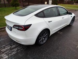 Balts Tesla Model 3 2021 Panevēža, ar dzinēja tilpumu 0.00 L un nobraukumu 104 tūkst. km par 21800 €, foto 5 vietnē AUTOMOTO.COM.LV