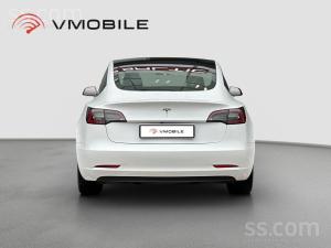 Balts Tesla Model 3 2021 Rīga, ar dzinēja tilpumu 0.00 L un nobraukumu 59 tūkst. km par 32990 €, foto 5 vietnē AUTOMOTO.COM.LV