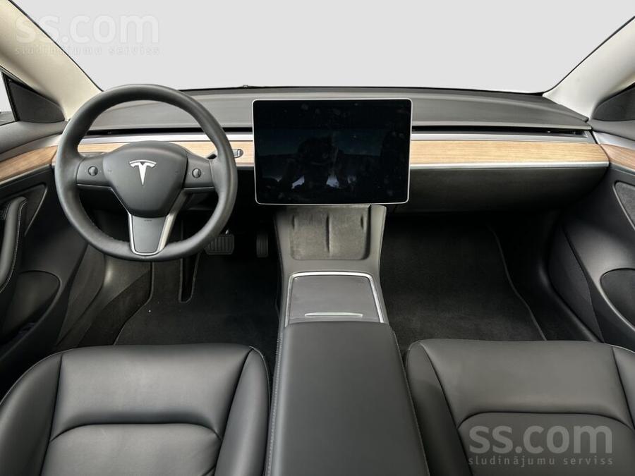 Balts Tesla Model 3 2021 Rīga, ar dzinēja tilpumu 0.00 L un nobraukumu 59 tūkst. km par 32990 €, foto 8 vietnē AUTOMOTO.COM.LV