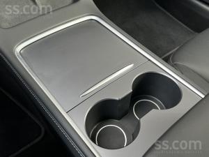 Balts Tesla Model 3 2021 Rīga, ar dzinēja tilpumu 0.00 L un nobraukumu 59 tūkst. km par 32990 €, foto 13 vietnē AUTOMOTO.COM.LV