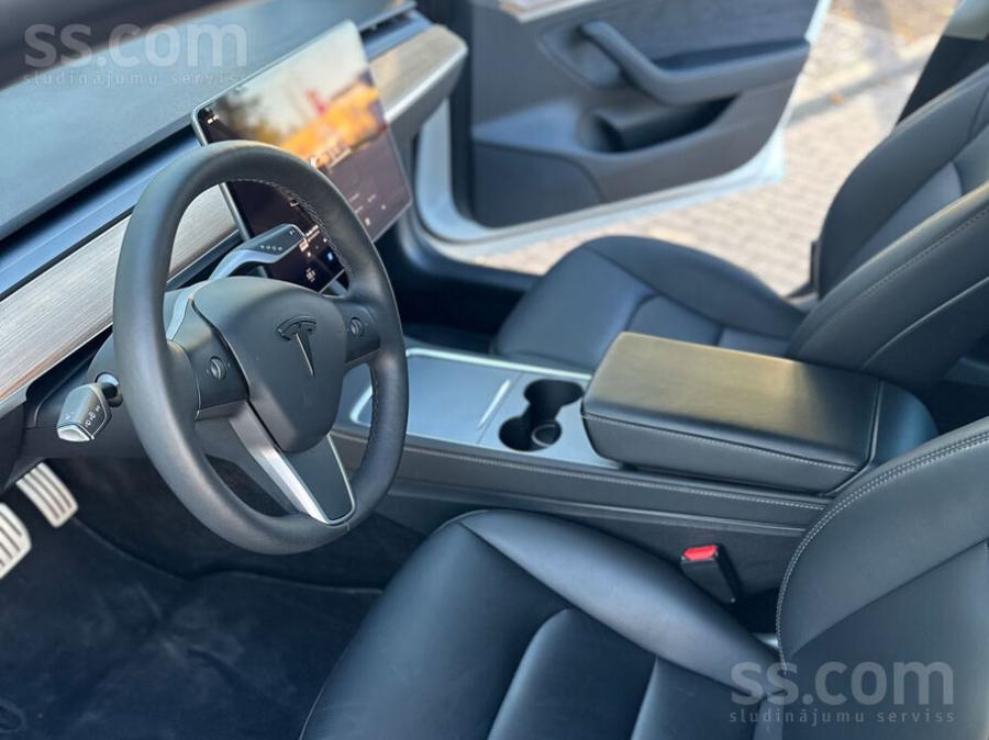 Белый Тесла Модель 3 2021 в Рига, объемом двигателя 0.00 л и пробегом 123 тыс. км за 24250 €, фото 13 на AUTOMOTO.COM.LV