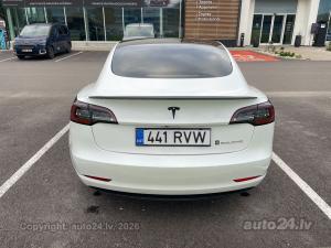 Balts Tesla Model 3 2021 Pērnava, ar dzinēja tilpumu 0.00 L un nobraukumu 138 tūkst. km par 27000 €, foto 5 vietnē AUTOMOTO.COM.LV