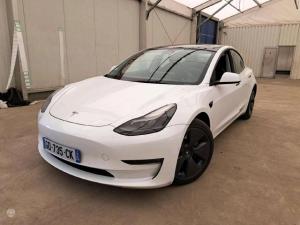 Balts Tesla Model 3 2021 Rīga, ar dzinēja tilpumu 0.00 L un nobraukumu 124 tūkst. km par 26900 €, foto  vietnē AUTOMOTO.COM.LV
