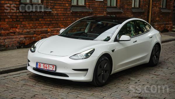 Balts Tesla Model 3 2021 Rīga, ar dzinēja tilpumu 0.00 L un nobraukumu 144 tūkst. km par 23950 €, foto 1 vietnē AUTOMOTO.COM.LV