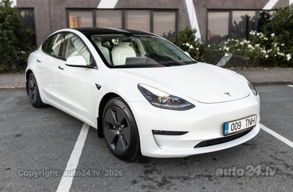 White Tesla Model 3 2021 in Tallinn, with an engine capacity of 0.00 L and mileage of 139 thousand km for 24900 €, photo 3 on AUTOMOTO.COM.LV