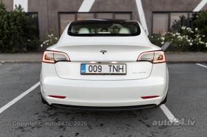 Balts Tesla Model 3 2021 Tallina, ar dzinēja tilpumu 0.00 L un nobraukumu 139 tūkst. km par 24900 €, foto 6 vietnē AUTOMOTO.COM.LV