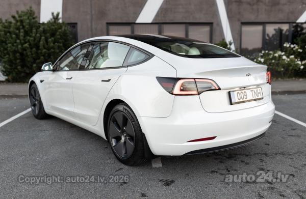 White Tesla Model 3 2021 in Tallinn, with an engine capacity of 0.00 L and mileage of 139 thousand km for 24900 €, photo 6 on AUTOMOTO.COM.LV