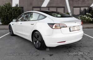 Balts Tesla Model 3 2021 Tallina, ar dzinēja tilpumu 0.00 L un nobraukumu 139 tūkst. km par 24900 €, foto 7 vietnē AUTOMOTO.COM.LV